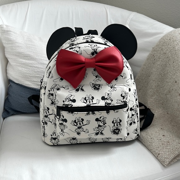 Disney | Bags | Minnie Mouse Mini Backpack | Poshmark